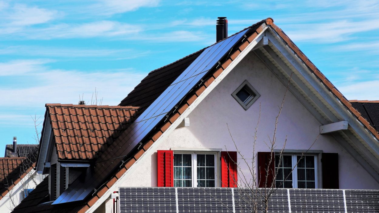 Does Your Roof Have To Face South For Solar? A Brief Solar Roof Guide ...